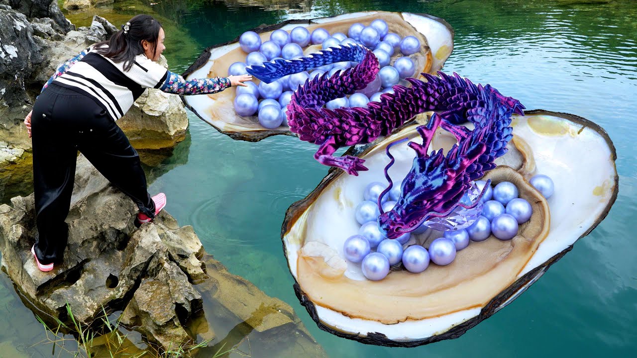 😱😱Open the giant clams in the deep pool, filled with enchanting pearls ...