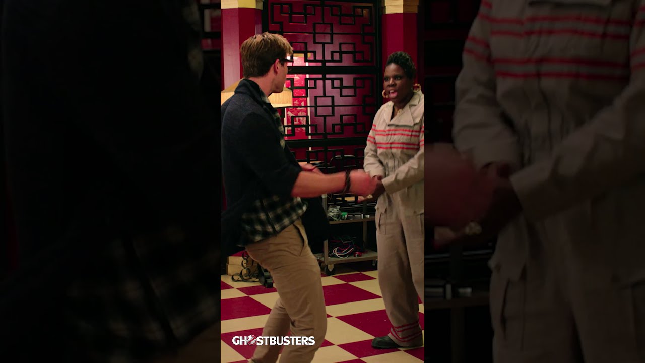 Ghostbusters (2016): Kevin Dances (MOVIE #SHORTS) - YouTube