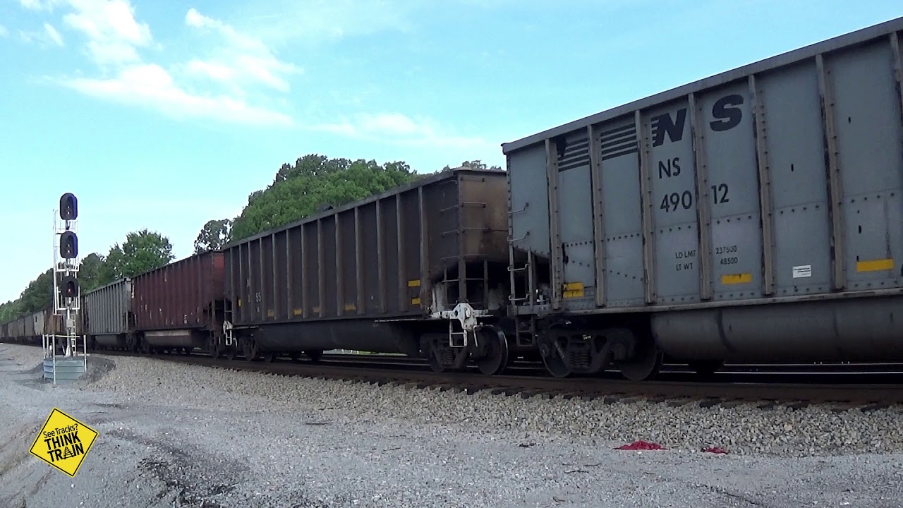 KCS DE MEXICO 4713 (GE ES44AC) NS 813 - YouTube