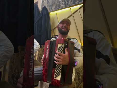 Илияс Пахрудинов