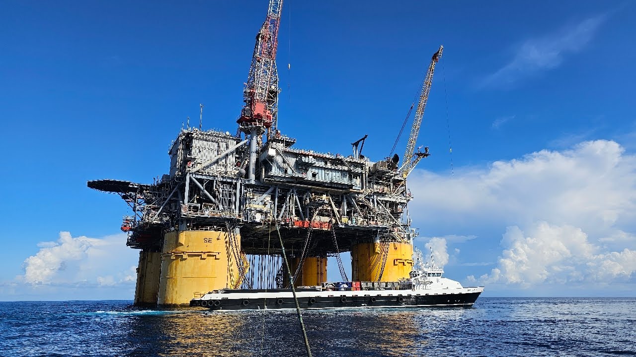 Deepwater Poseidon Fishing 100 miles offshore - YouTube