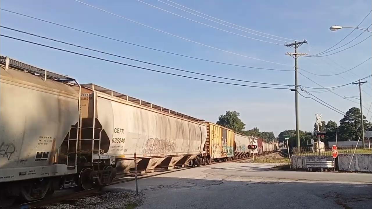 NS 4170 P3 Equipped leads 242 in Union, SC with Horn Salute - YouTube