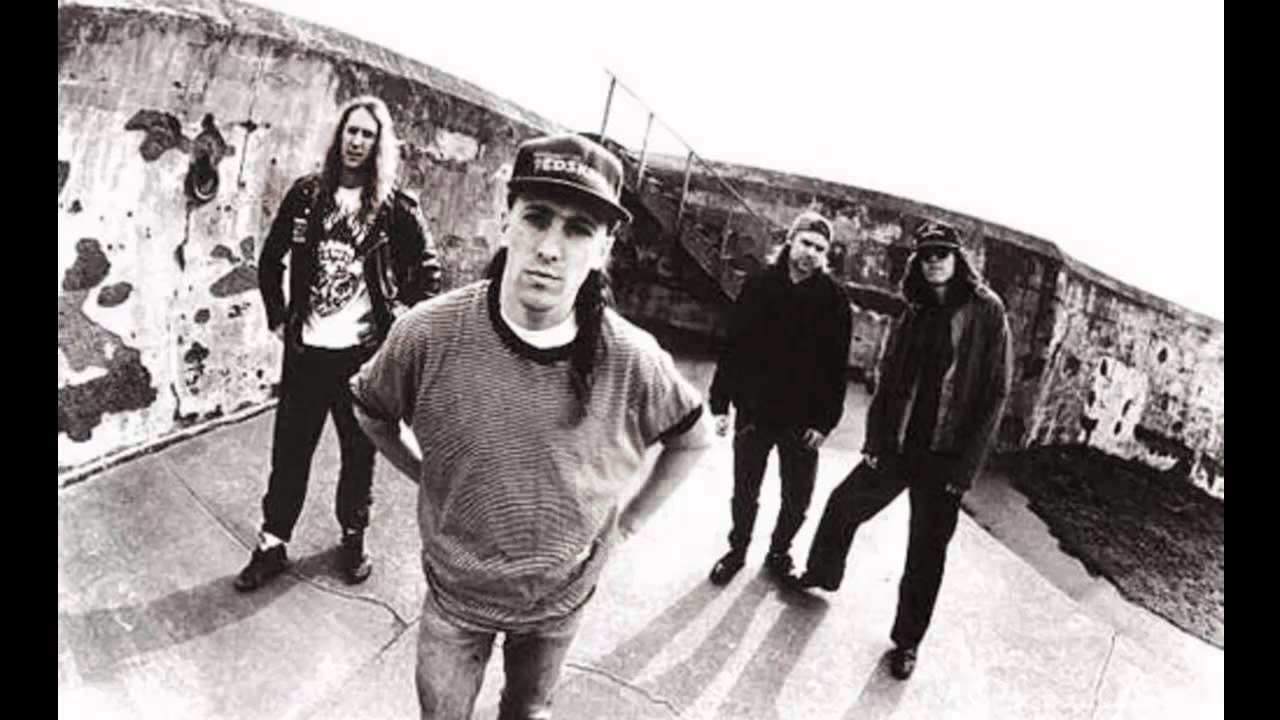 Tool - Hush [Live Starwood Amphitheatre 1993][HQ Audio] - YouTube