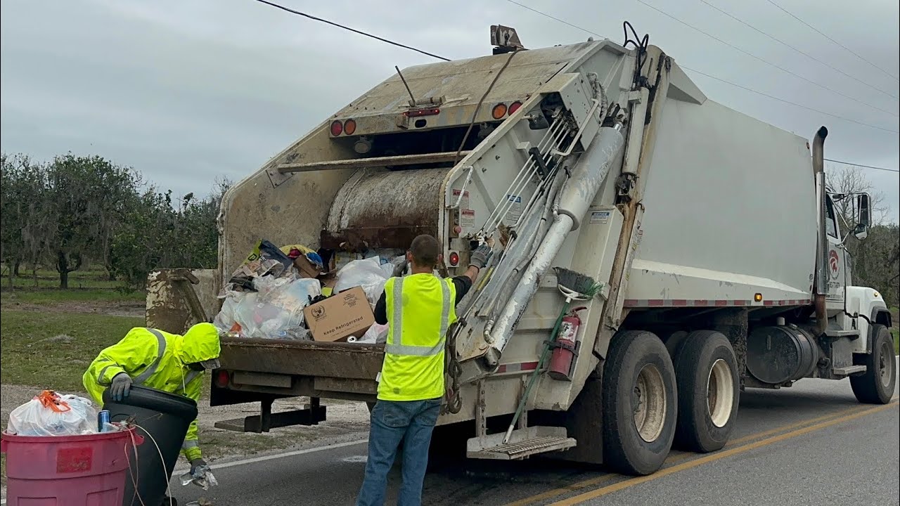 Western Star New Way Rear Loader Garbage Truck Packing County Trash ...