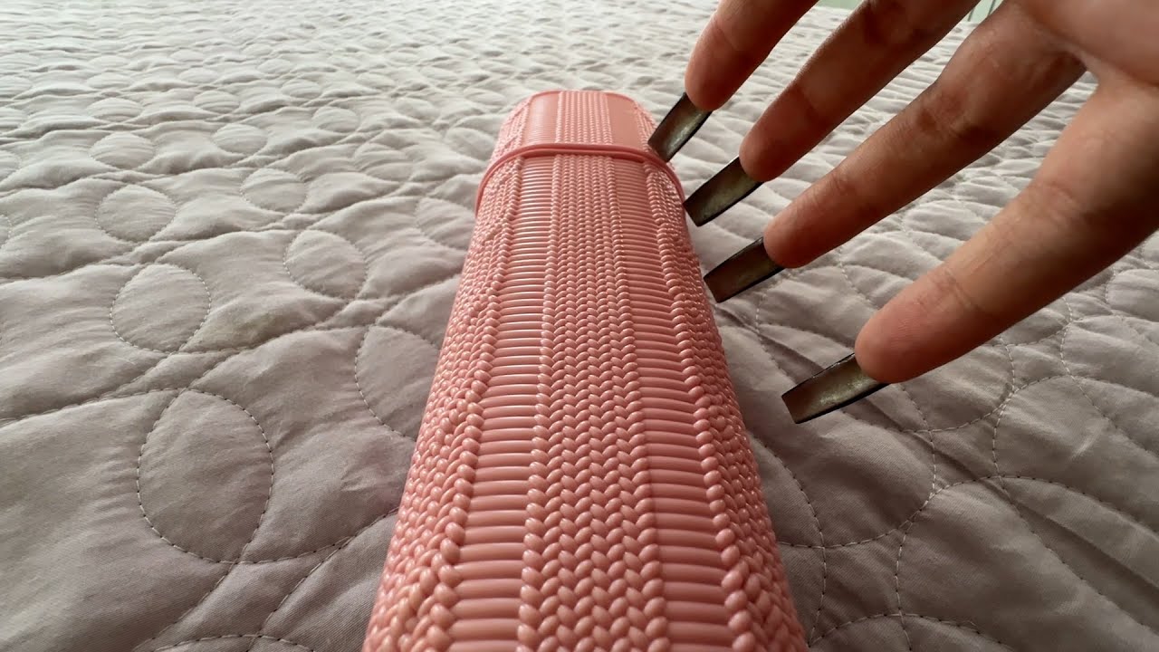 ASMR - build-up Tapping & Scratching On Random Items ! One minute ! - YouTube