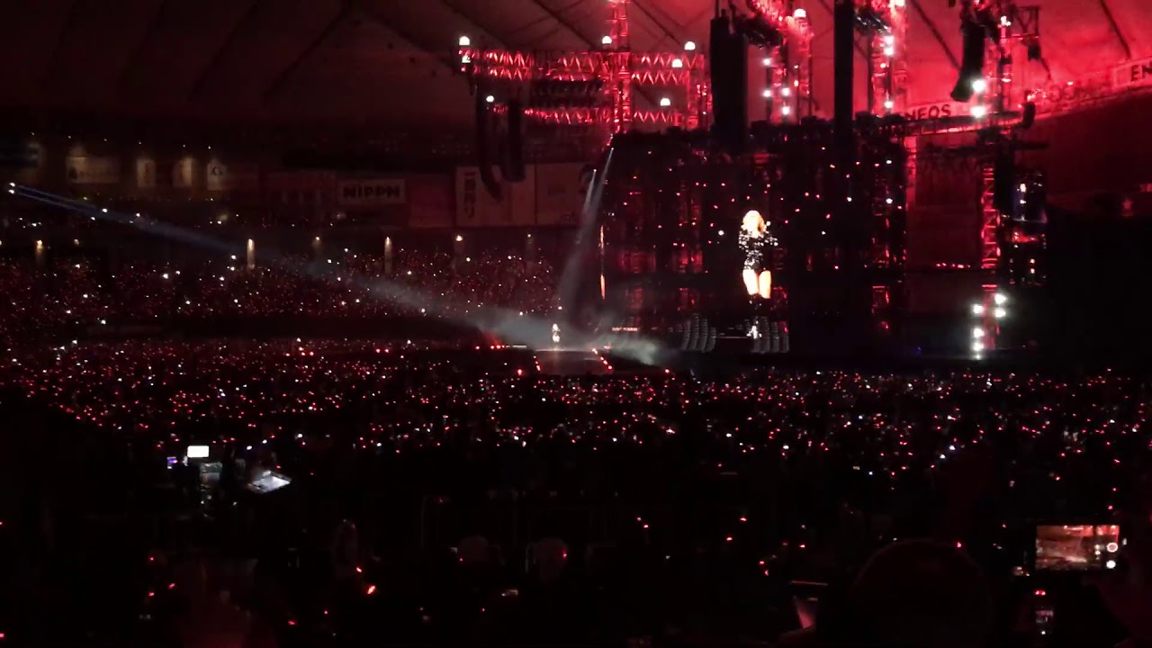 Taylor Swift Reputation Stadium Tour in Tokyo-...Ready for it - YouTube
