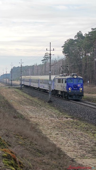 LubiePodroze.eu - TLK Flisak - Katowice - Gdynia Główna, przejazd przez Łąck 27.01.2025 - YouTube