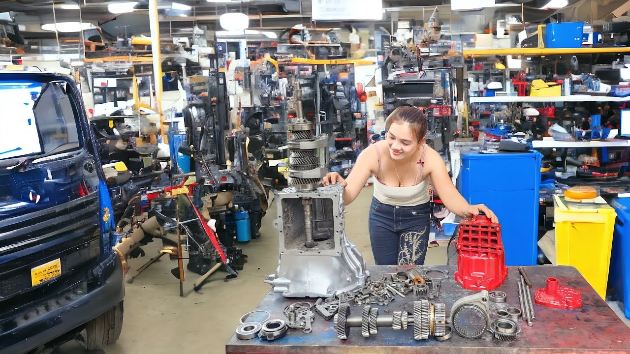 TIMELAPSE: the entire process of a girl repairing and restoring ...