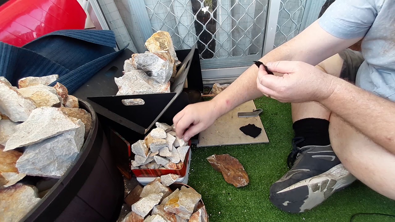 Spark testing more rocks - YouTube