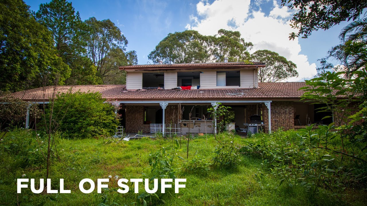 Exploring A Trashed House Doomed For Demolition - YouTube