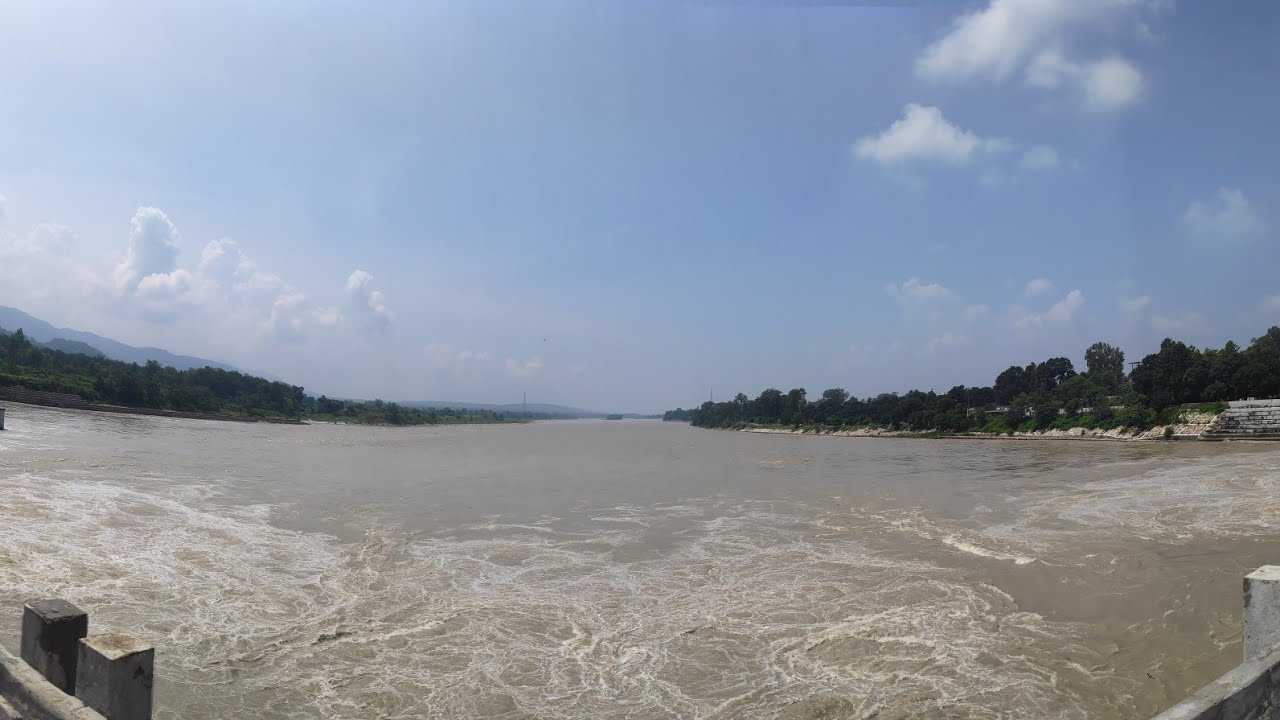 See the incredible flow of River Ganga, Monsoon 2020 at Bahraj Dam ...