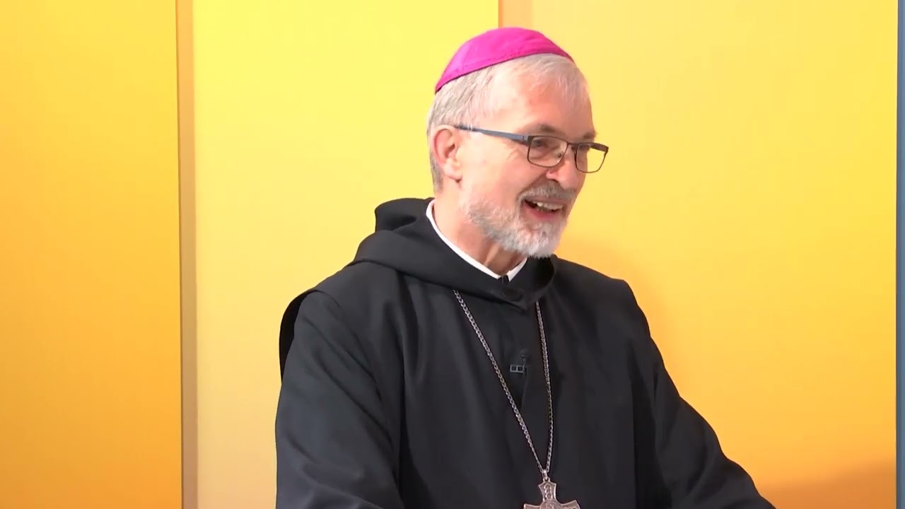 Bischof Gregor Maria Hanke im Gespräch - YouTube