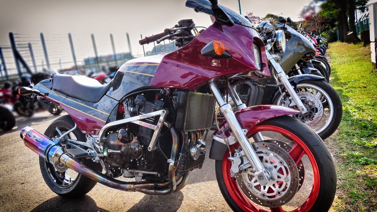 Kawasaki Ninja GPZ900R Custom Bike - YouTube