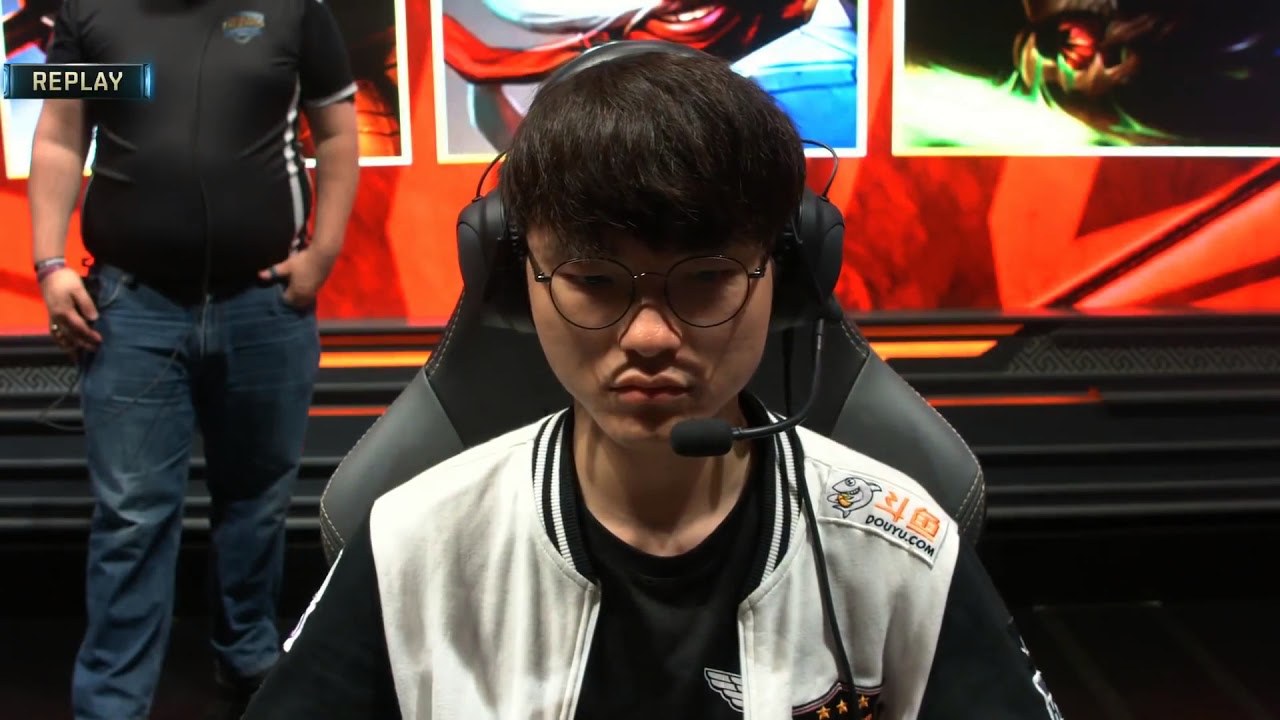 Faker reaction to getting Grabbed | LOL | BlitzCrank xD - YouTube