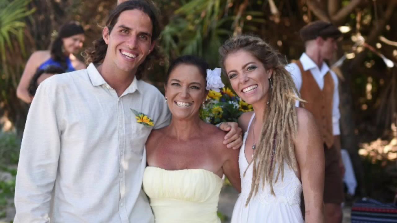 Wedding Celebrant Nicole Wood Welcomes you - YouTube