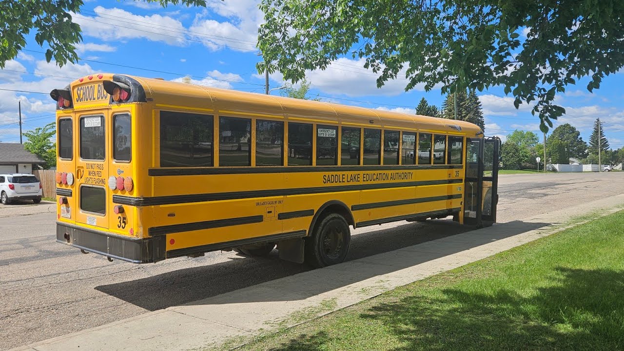 Bus 35 2022 ICCE quick Walkaround/Tour - YouTube