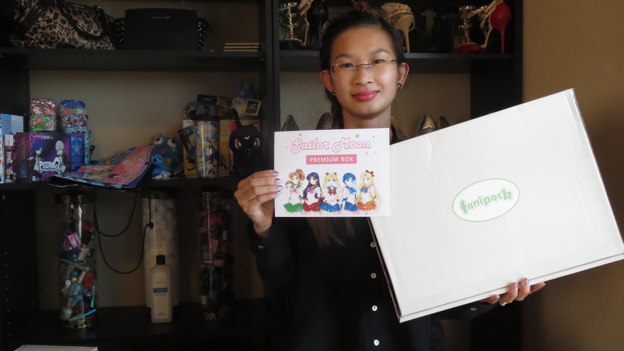 Fanipack Unboxing - Sailor Moon Premium Box #1 - YouTube