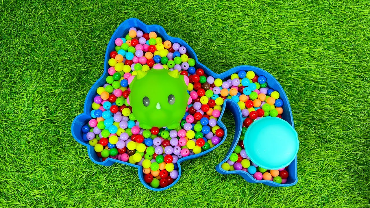 Ultimate ASMR Floating Candy and Makeup in a Vibrant Pool 🎨🍭 - YouTube