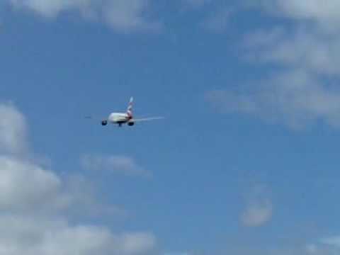 LCY BA AIRBUS A318 TAKE OFF - YouTube