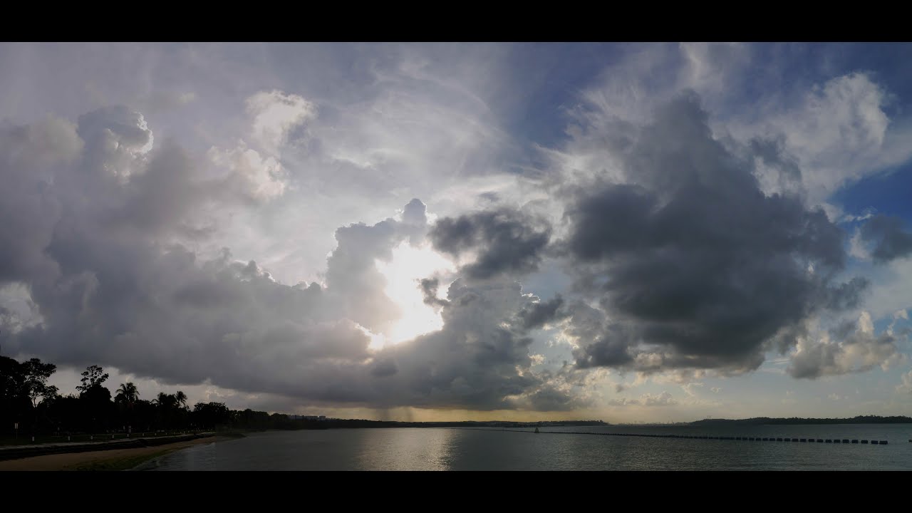 Sunset 4th August 2023 - 1/2 Spectacular Clouds [* * * * *] - YouTube