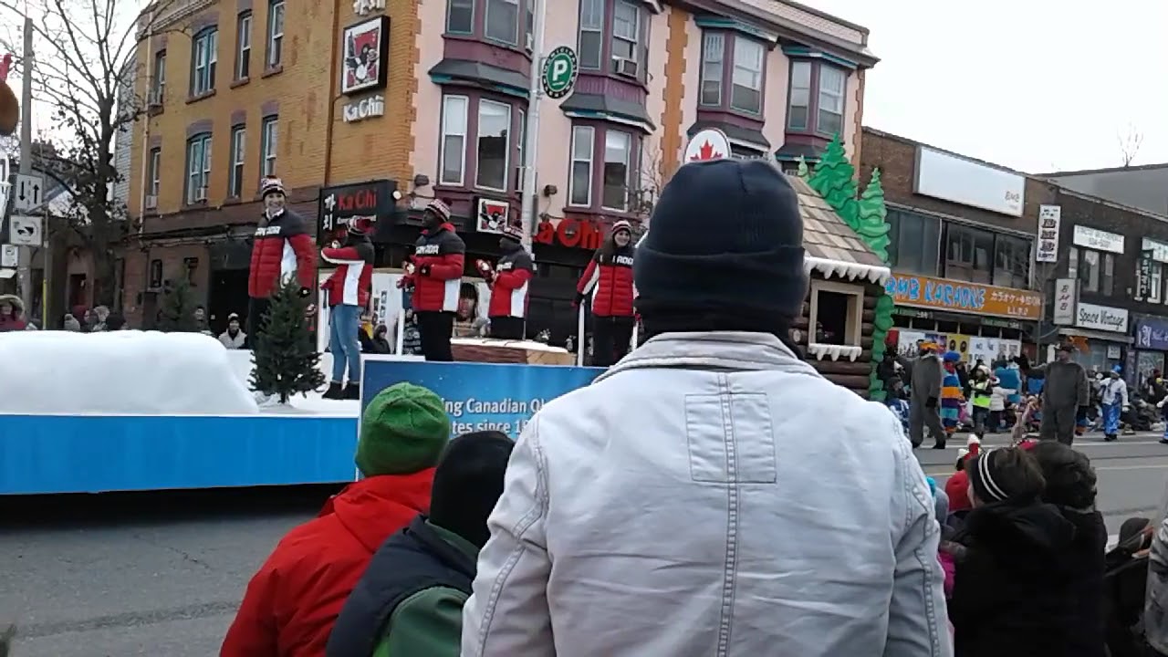 Santa Clause Parade 2017, Olympic Heroes - YouTube