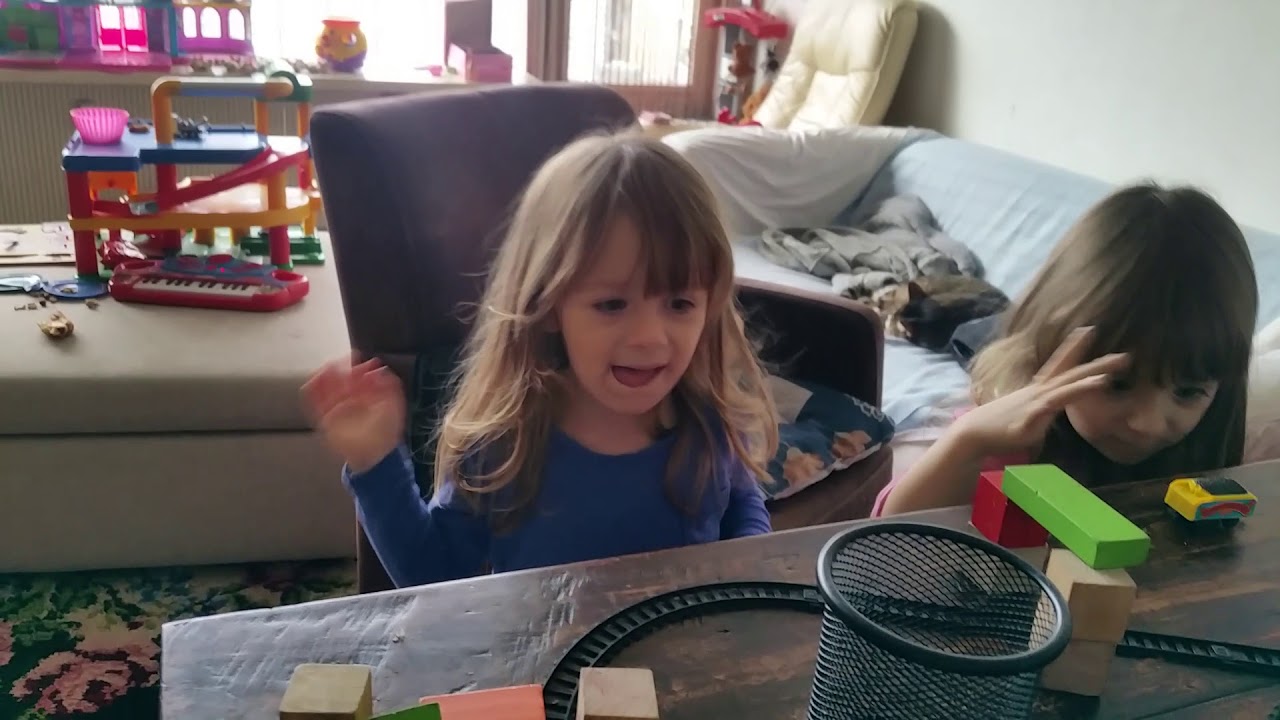 Early signs of autism, facial expressions - YouTube