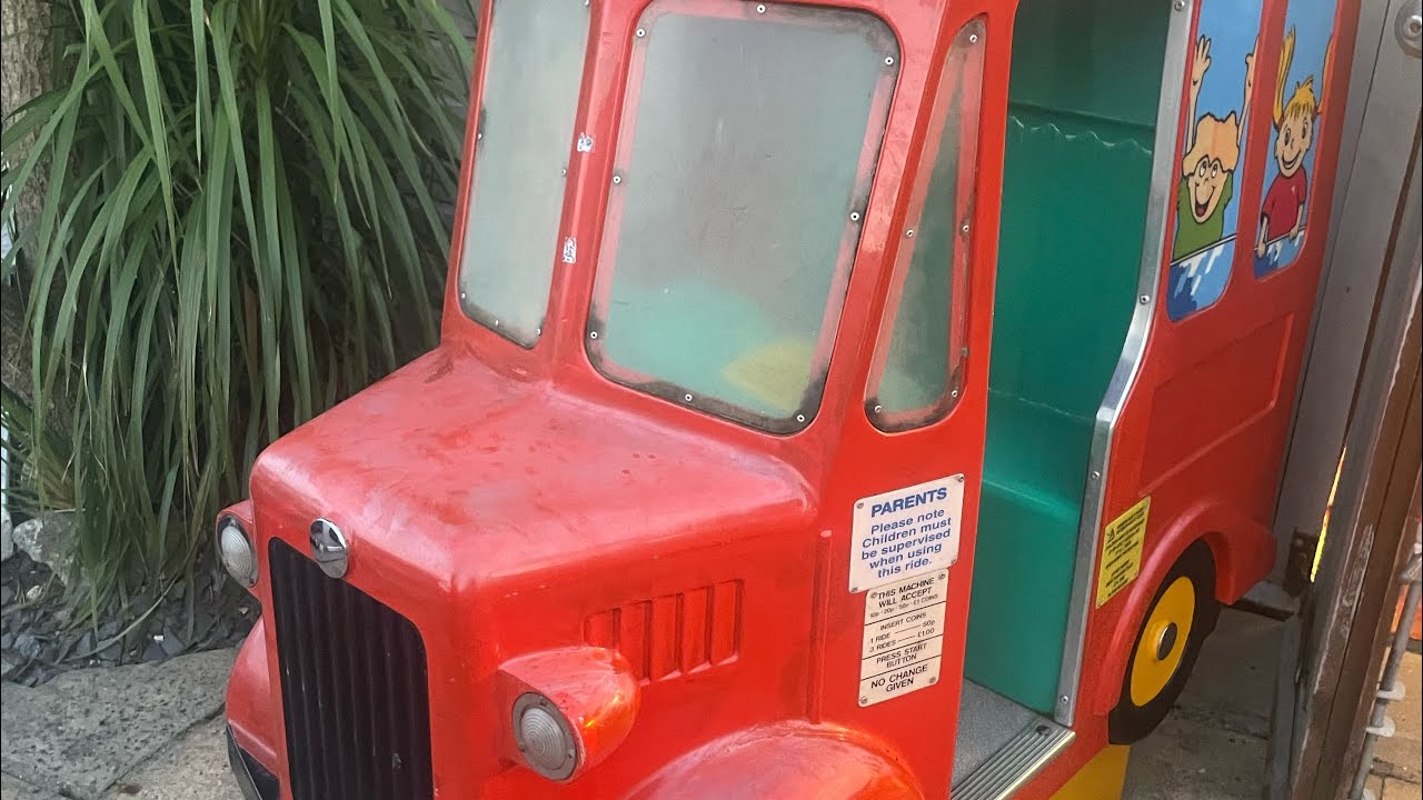 RG Mitchell/Jolly Roger V2 School bus Kiddie ride (Fail) (Filmed In ...