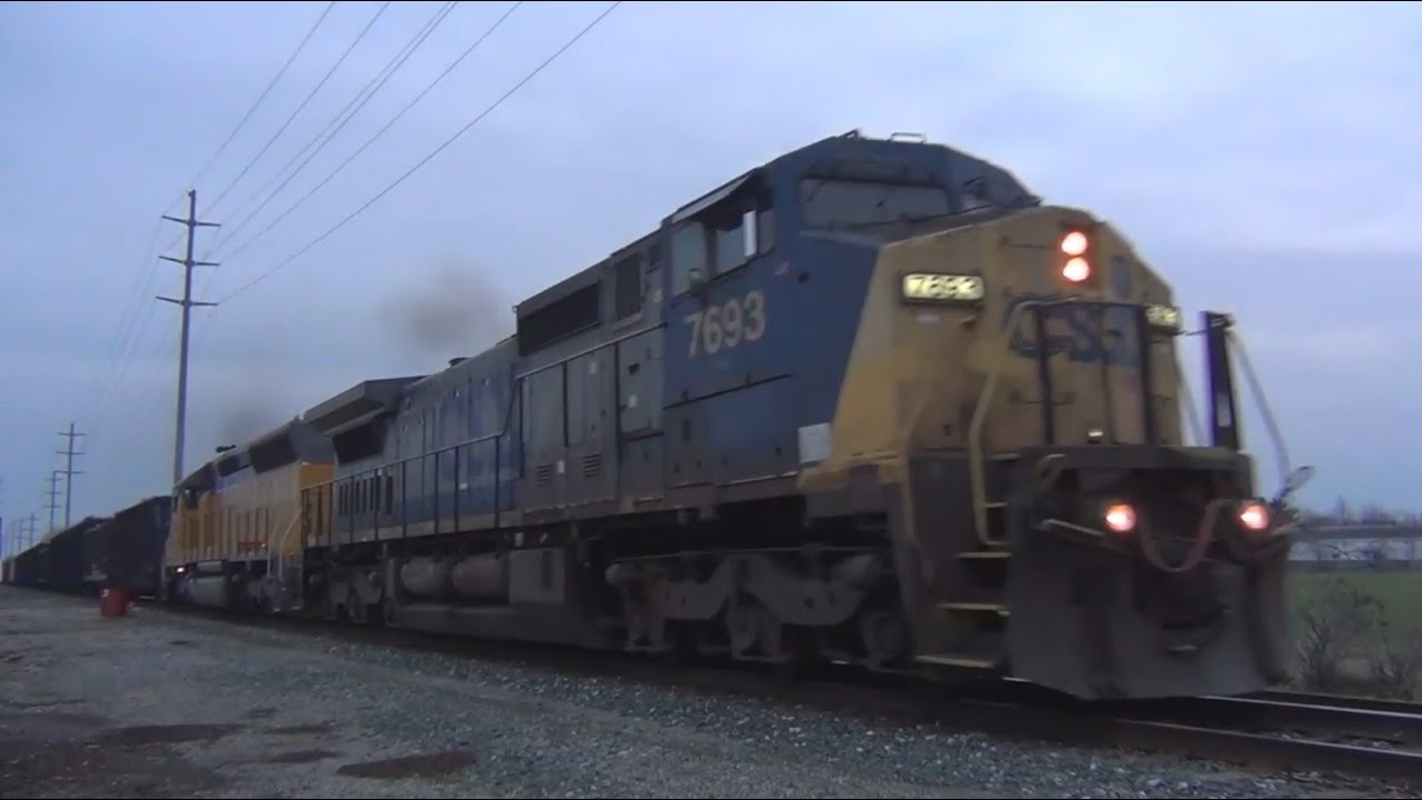 CSX Q641 With A Rare OFOX Leaser - YouTube