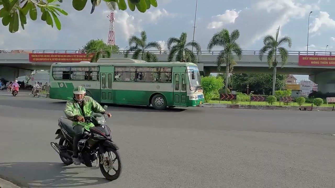 Xe buýt 70-1 TPHCM - Tây Ninh (Transinco B80) - YouTube