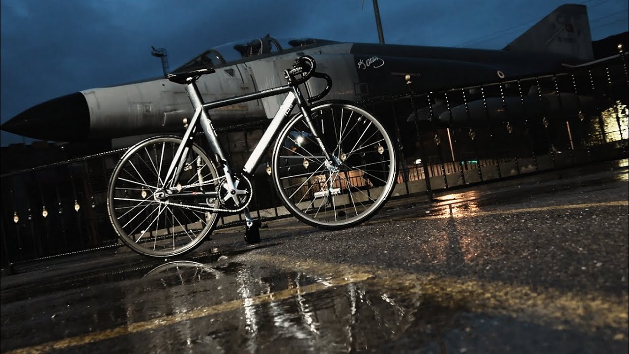 Fixed Gear Track Bike - Affinity Cycles Kissena - YouTube