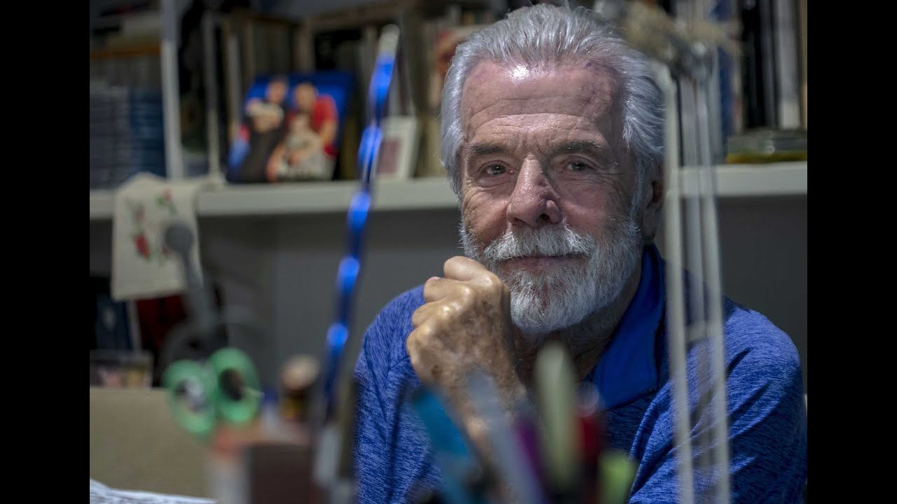 Víctor Laplace. Entre la ficción y la realidad - YouTube