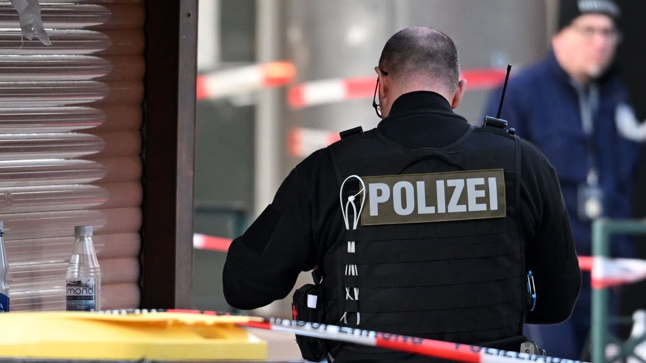 Polizei-Pressekonferenz zum Vorfall in Mannheim - YouTube