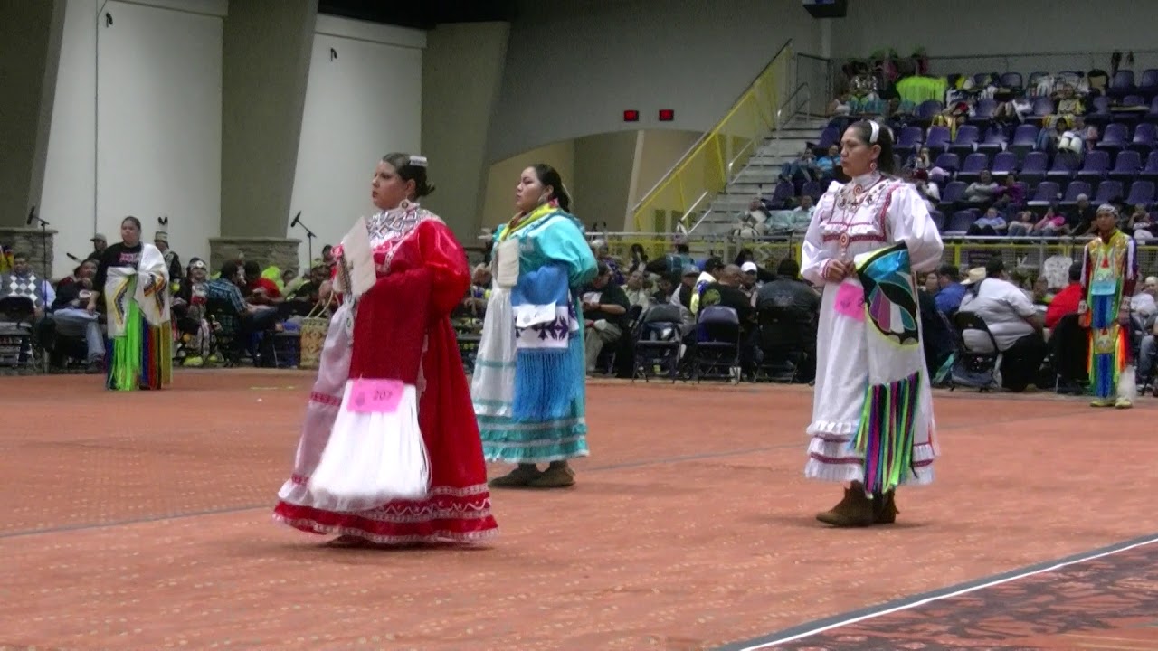 Tha Boyz - Women's Traditional Choctaw Dress - Choctaw Casino Pow Wow ...