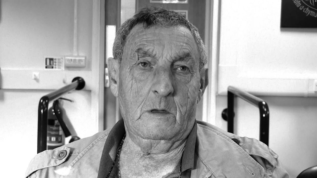 Pontardawe Library - IT support, Lloyd - YouTube