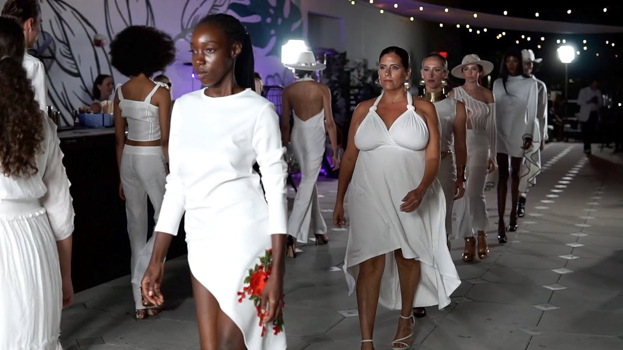 Lea Kiss Worlds Best Models Roof Top Runway April 2025 - YouTube