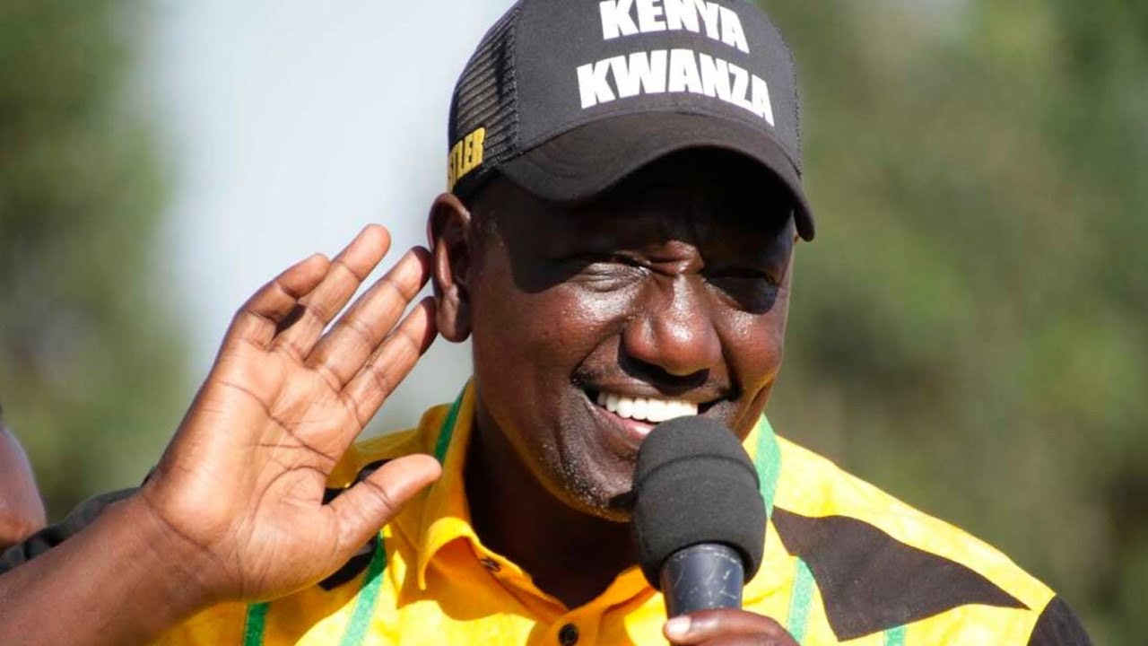 Ruto DARES Uhuru - YouTube