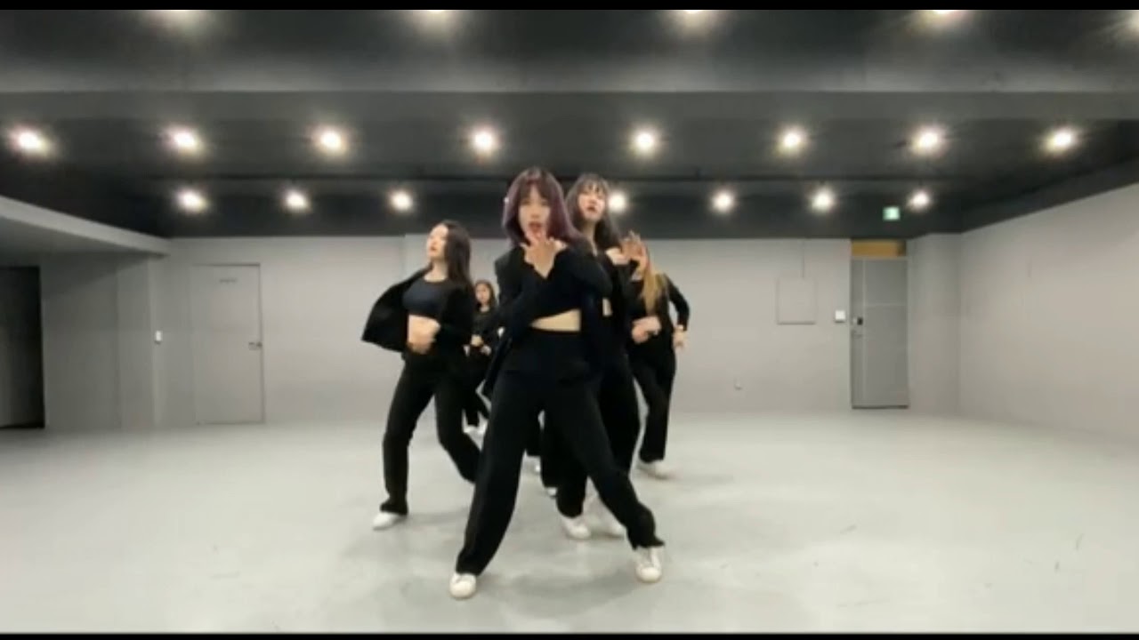 Twice-Make Me Go Choreography Mirror - YouTube