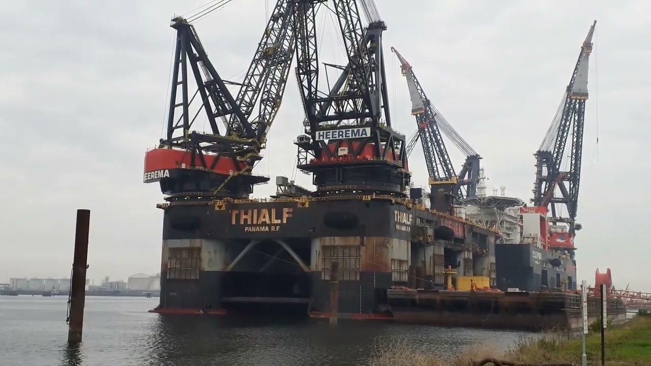 Mighty Heerema Offshore Ships / Thialf & Sleipnir - YouTube