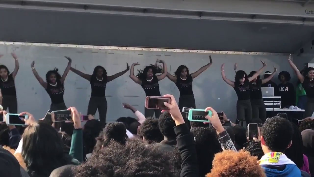 NCAT VLOG AGGIE FEST |GREEK YARD FEST - YouTube