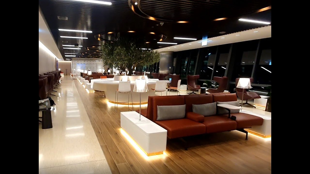 DOH: Doha Qatar Airways Silver Lounge - YouTube