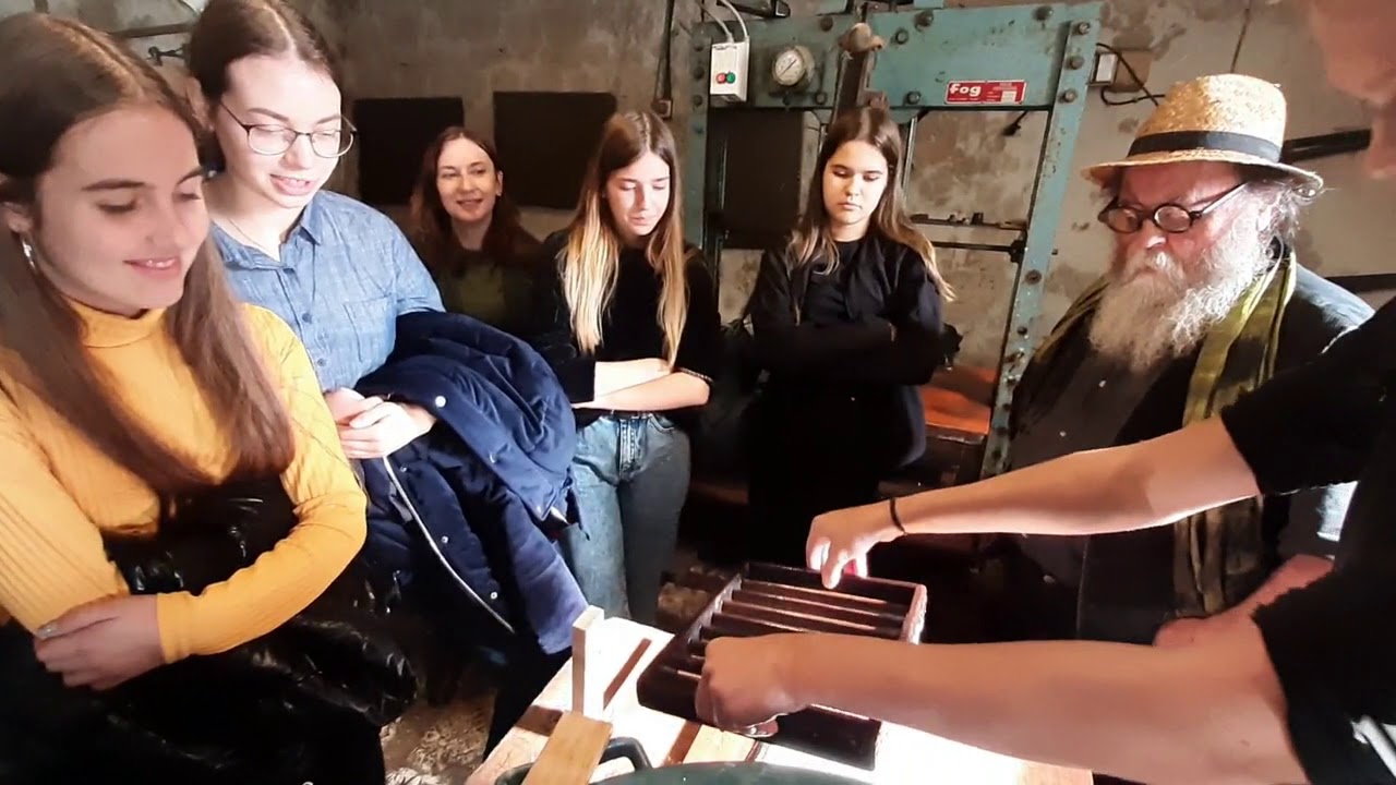Classical lyceum & Lycée Sainte Marthe-Chavagnes - YouTube