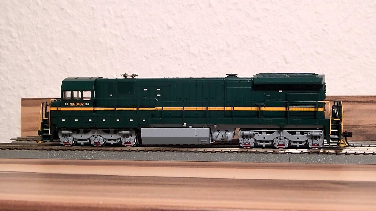Test NEW ESU LokSound "early"GE FDL-16 Sound with old cast Nathan P5 ...