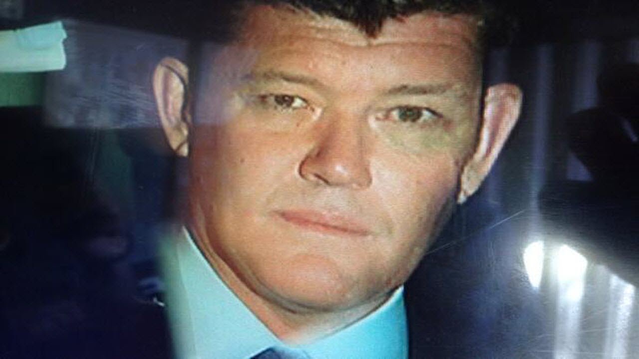 James Packer 'sports black eye' after street fight - YouTube