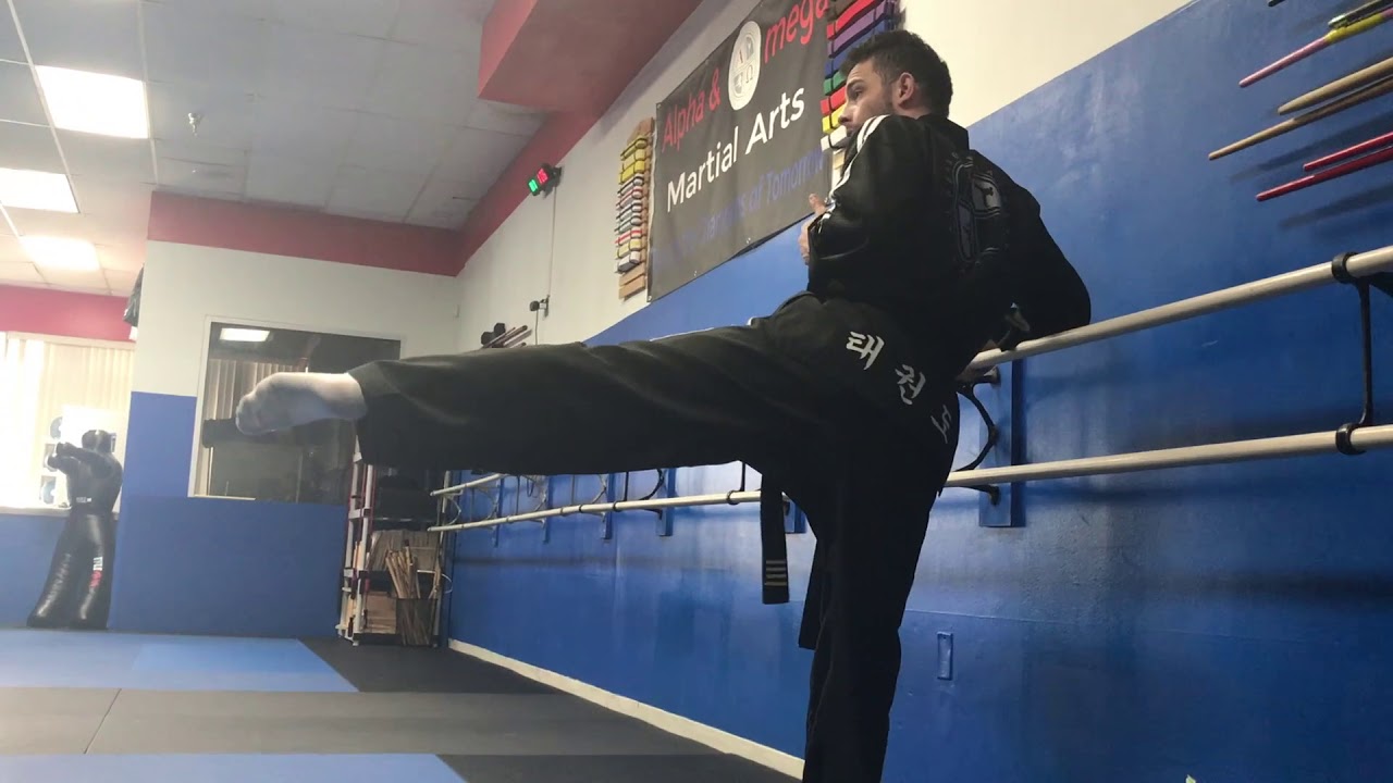 Round house Kick Tutorial - YouTube