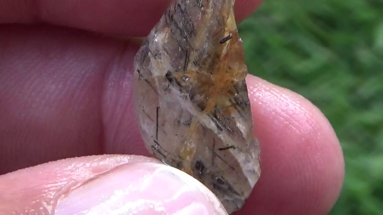 QLD/NSW Fossicking for beginners by a beginner - Wallangra, NSW - YouTube