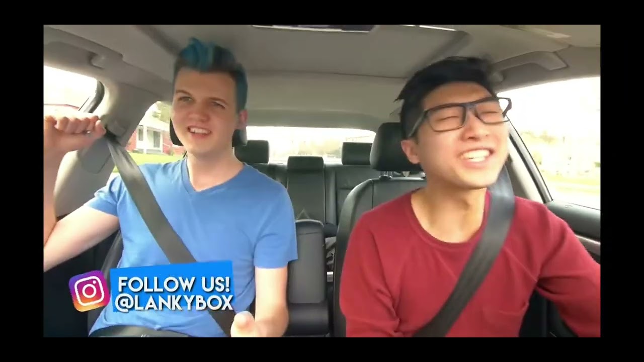 Reacting to Lnky Box.( Funny short🤣) - YouTube