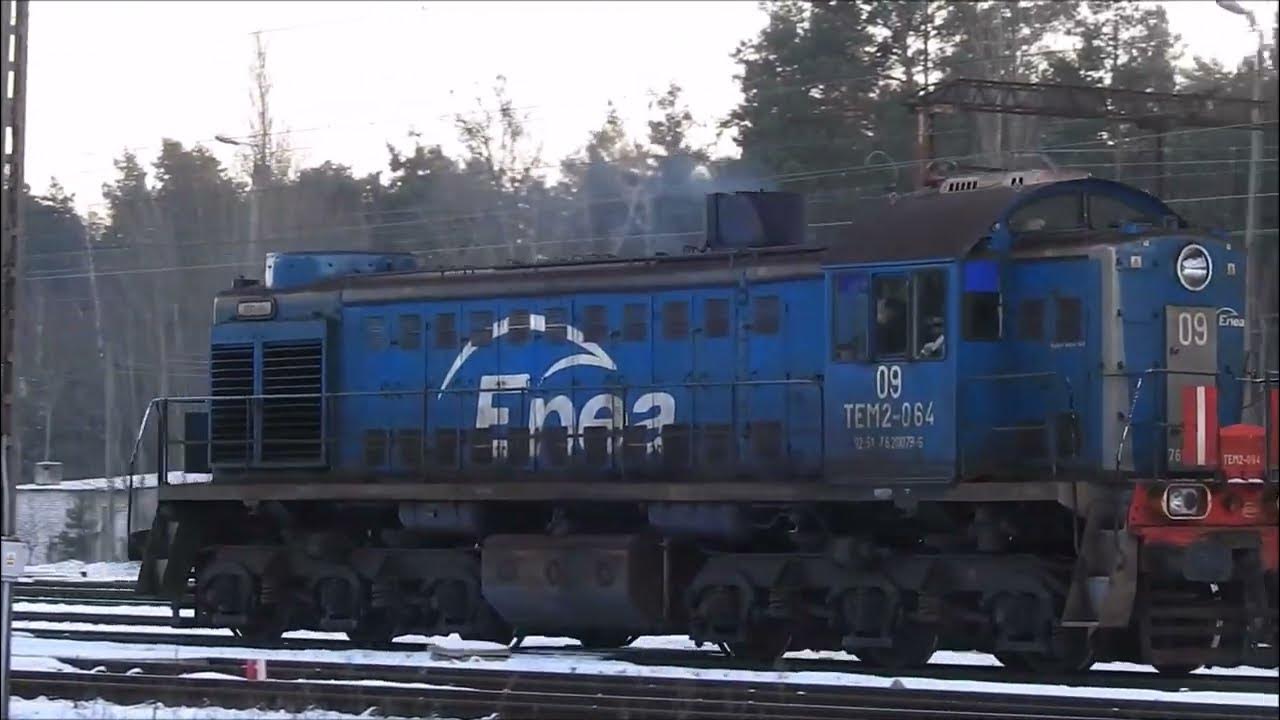 Lokomotywa spalinowa Tamara w akcji - podjazd pod skład węglowy - YouTube