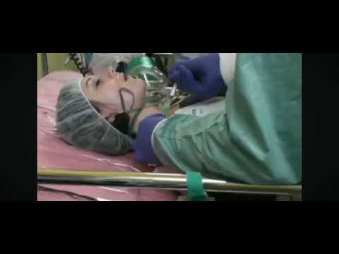 Cpr and Defibs on women OXYGEN MASK 2