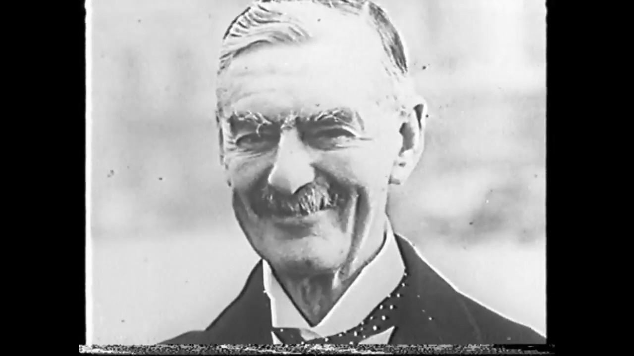 World War Two 1939 1945 BBC TV Documentary Robin Ray - YouTube