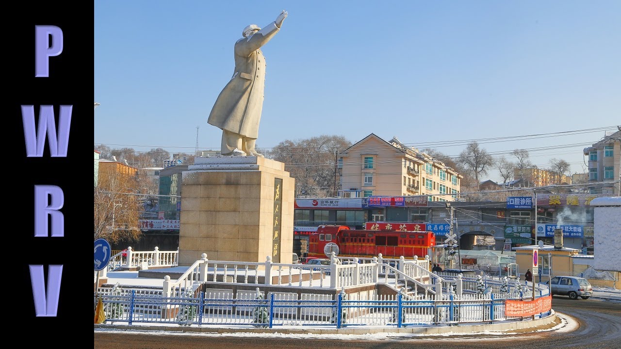 Chinese Railways - Rare Orange Livery DFH5 Diesel-Hydraulic Locomotives ...